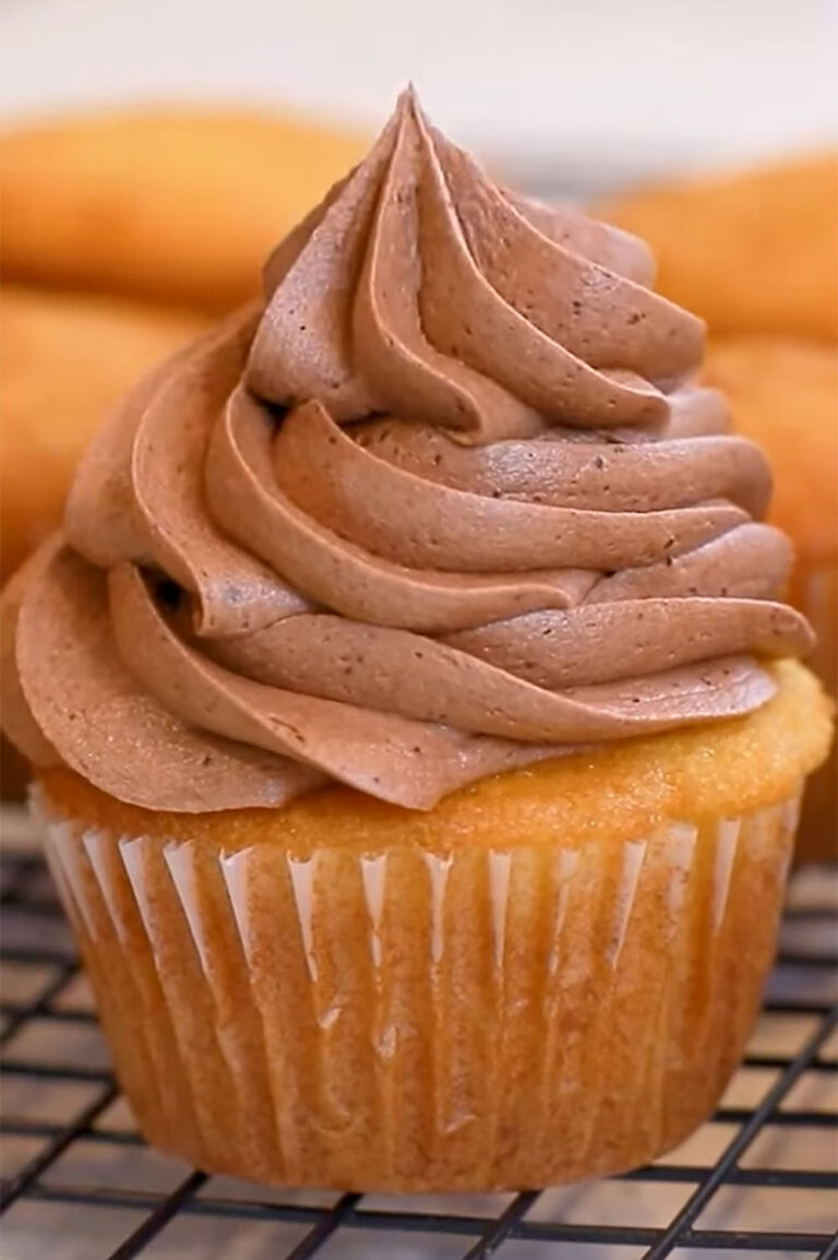 Easy Coffee Buttercream Frosting Recipe
