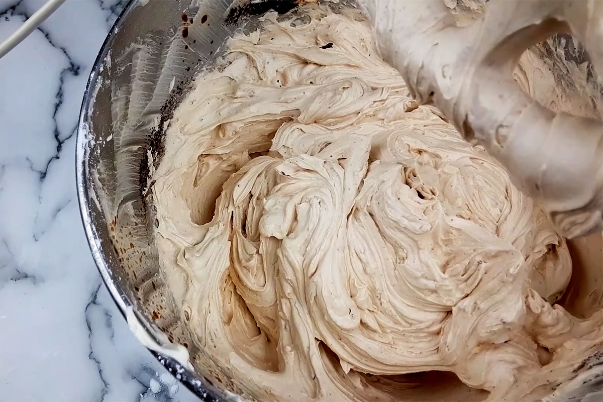 Easy Coffee Buttercream Frosting Recipe