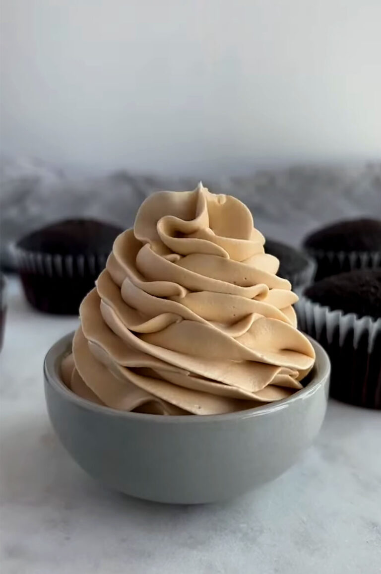Easy Coffee Buttercream Frosting Recipe