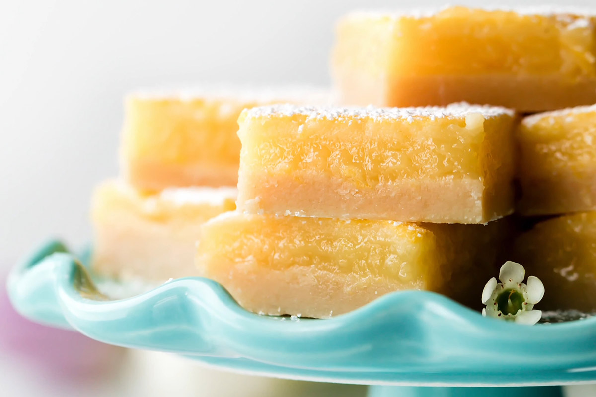 Easy Zesty Lemon Bar Recipe