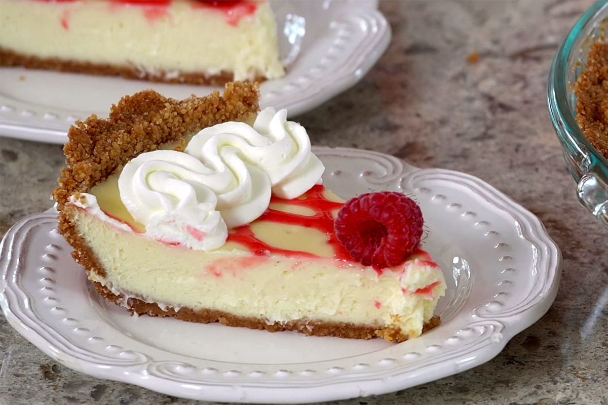 Easy Homemade Cheesecake Pie Recipe