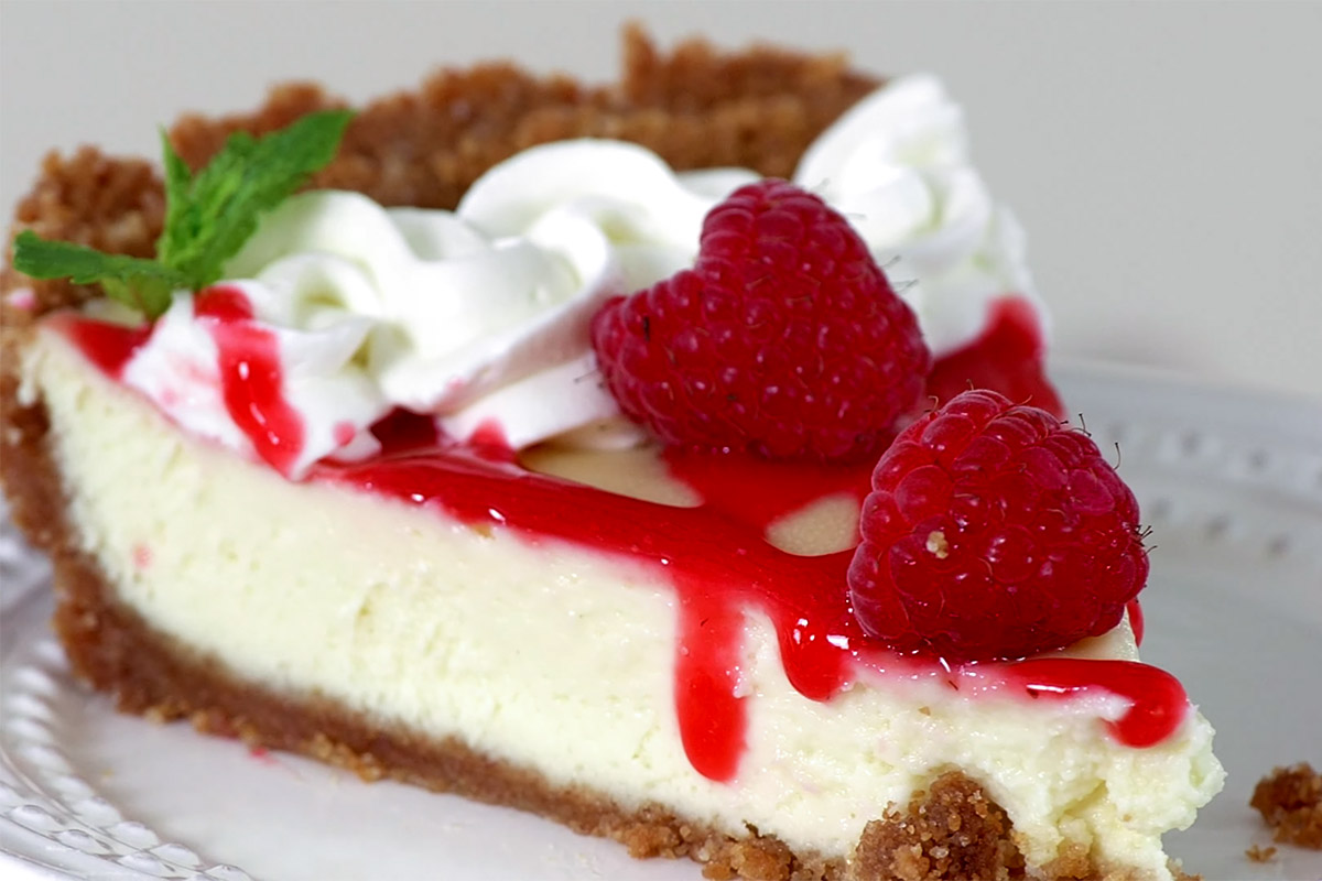 Easy Homemade Cheesecake Pie Recipe