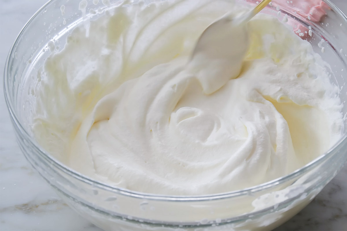 How Long Does Heavy Whipping Cream Last? Signs Of Spoilage