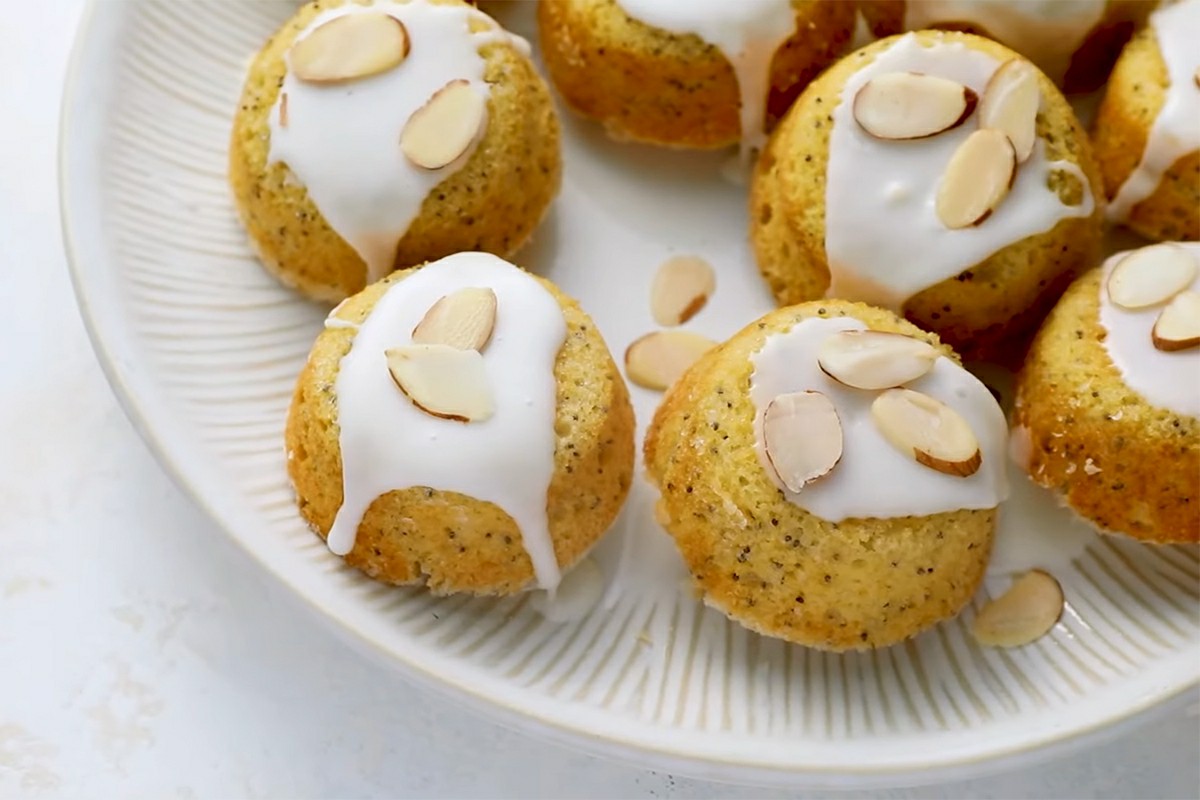 Easy Homemade Almond Poppy Seed Tea Recipe