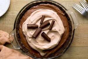 Mocha Chocolate Pudding Pie Recipe