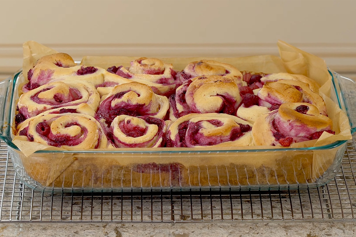 Raspberry Swirl Sweet Rolls Recipe