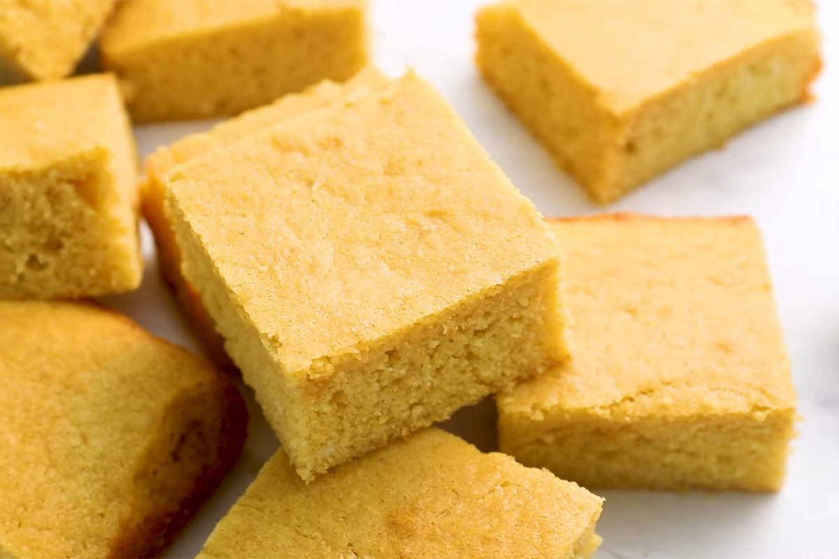 Easy Homemade Cornbread Recipe