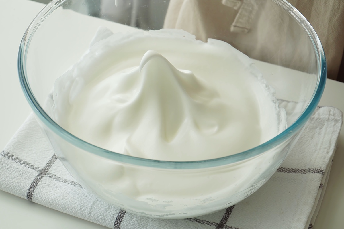 Best Creamy Chocolate Mousse Cake Recipe